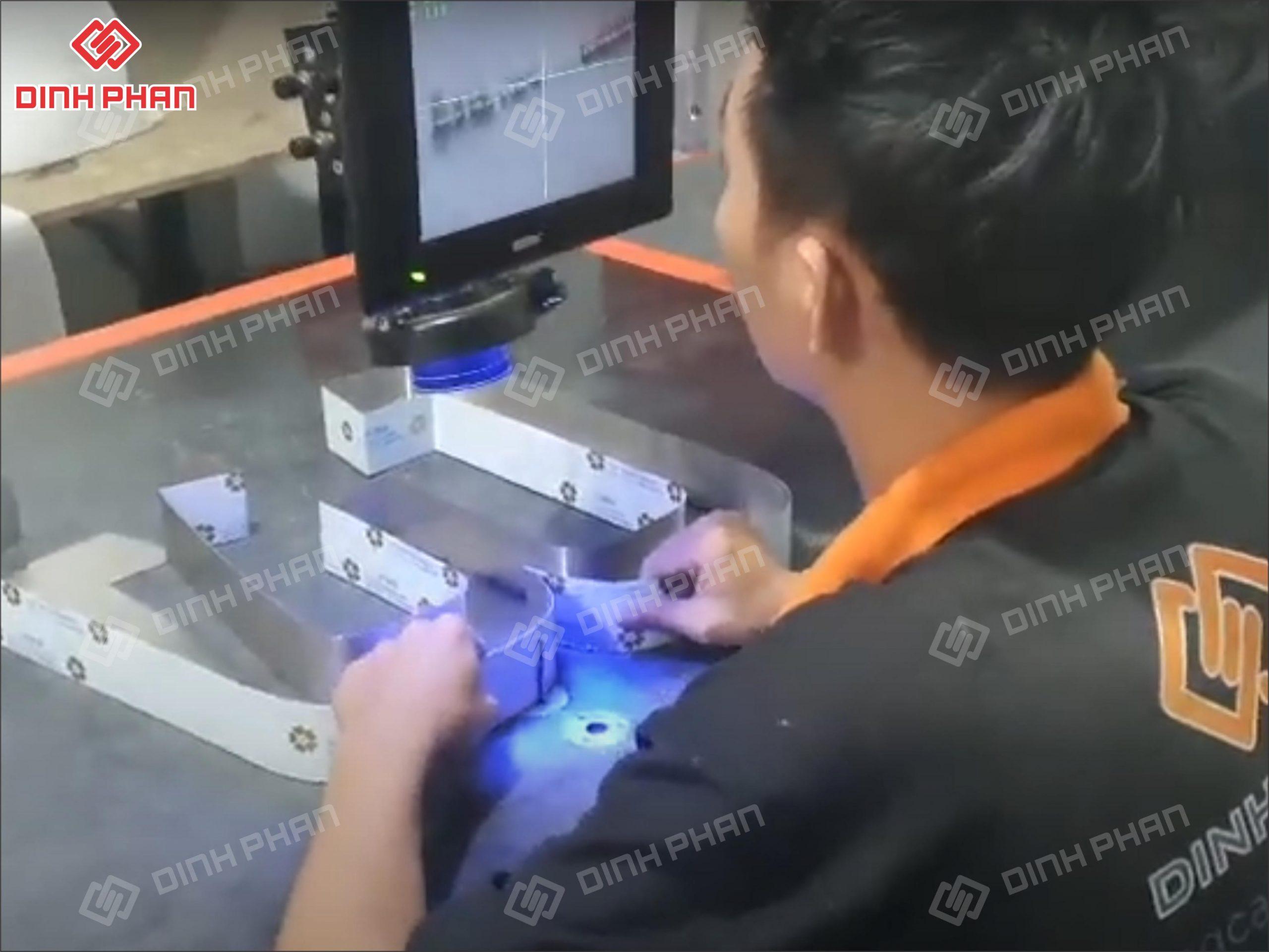 Video Gia Công Hàn Laser Chữ Inox