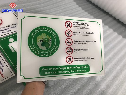 Biển Báo Bỏ Rác Đúng Nơi Quy Định Mica In UV