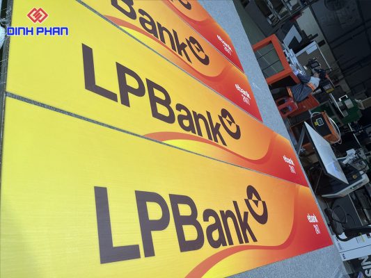 Biển Mica In UV Ngân Hàng LP Bank Chuẩn Màu, Sắc nét